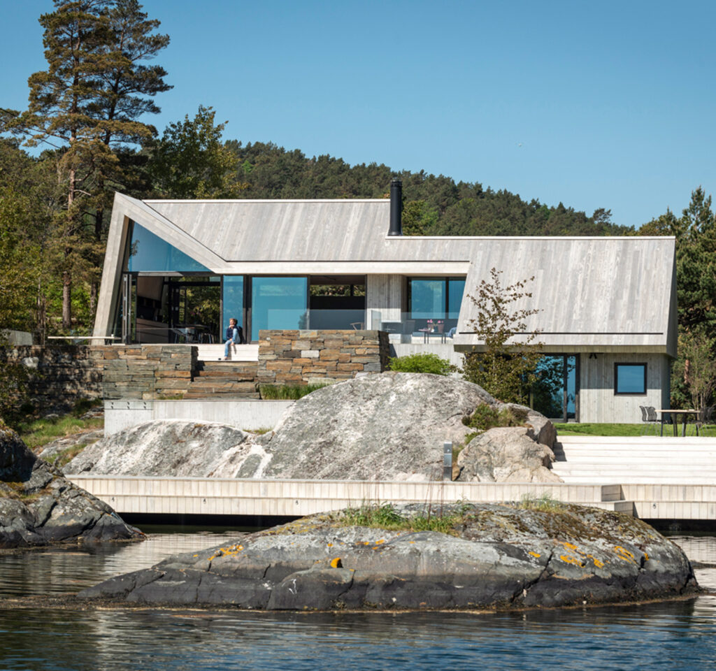 Cabin by the sea, Norway - Accoya cladding and decking