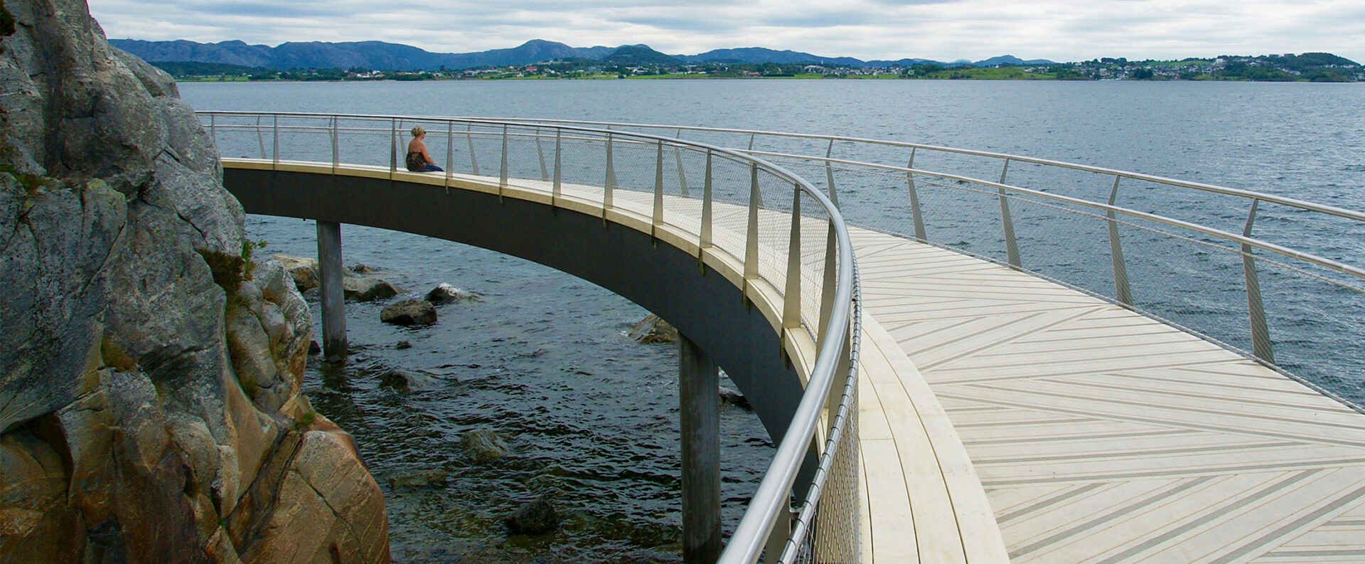 Wooden bridge, Floating bridge, Timber Boardwalk Construction | Accoya
