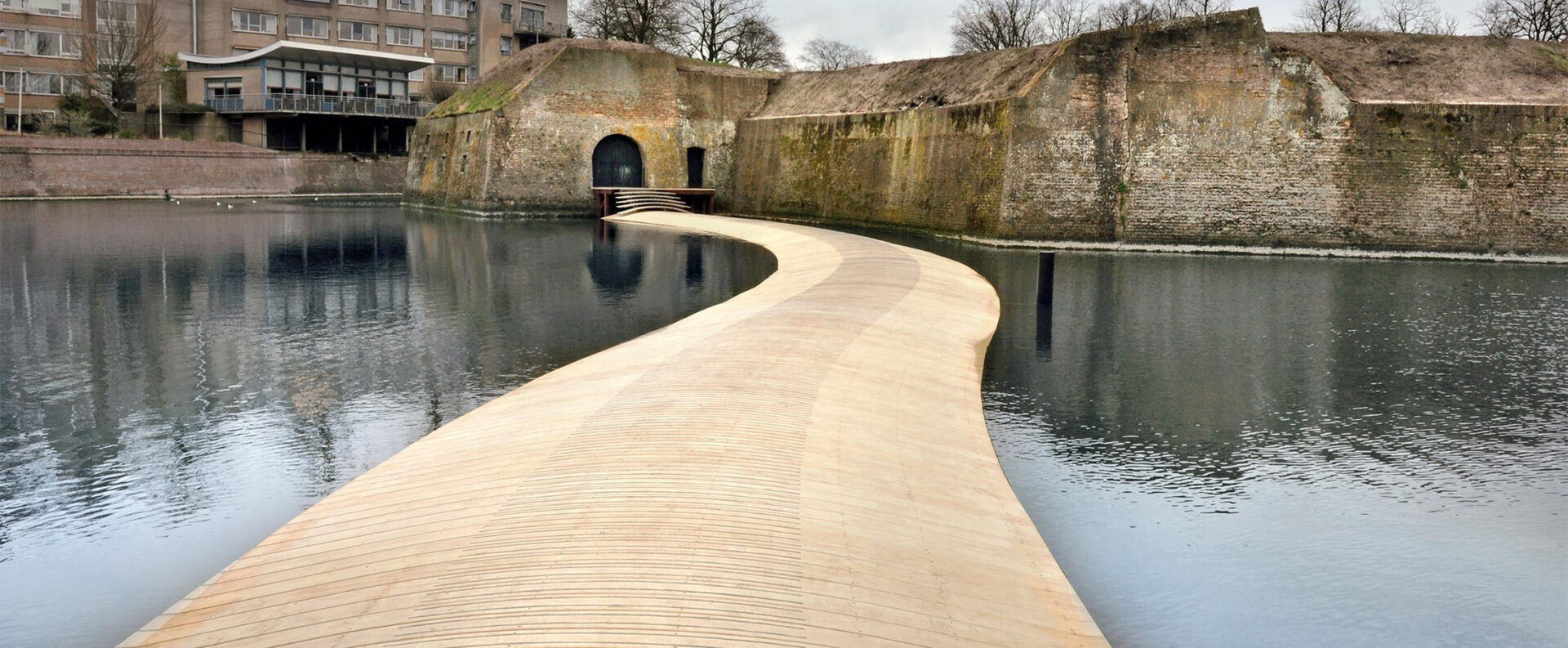 Wooden bridge, Floating bridge, Timber Boardwalk Construction | Accoya