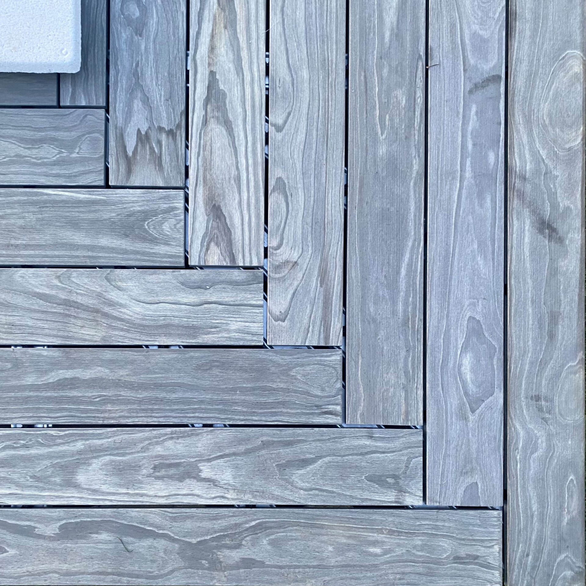 Accoya Color pool decking with LED lighting - Accoya Acetylated Wood ...