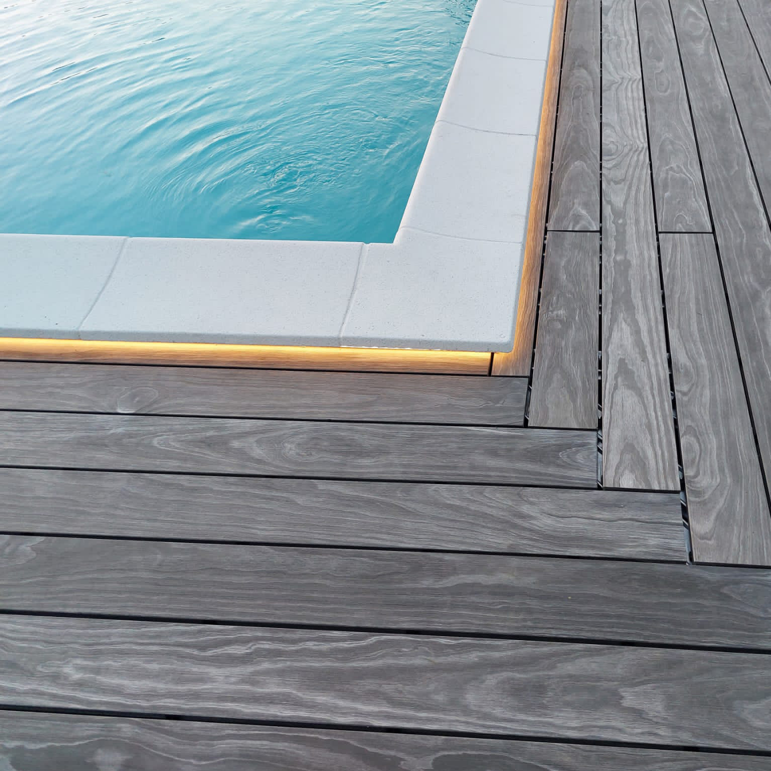 Transform your Pool Deck: Inspiring Design Ideas for Outdoor Luxury