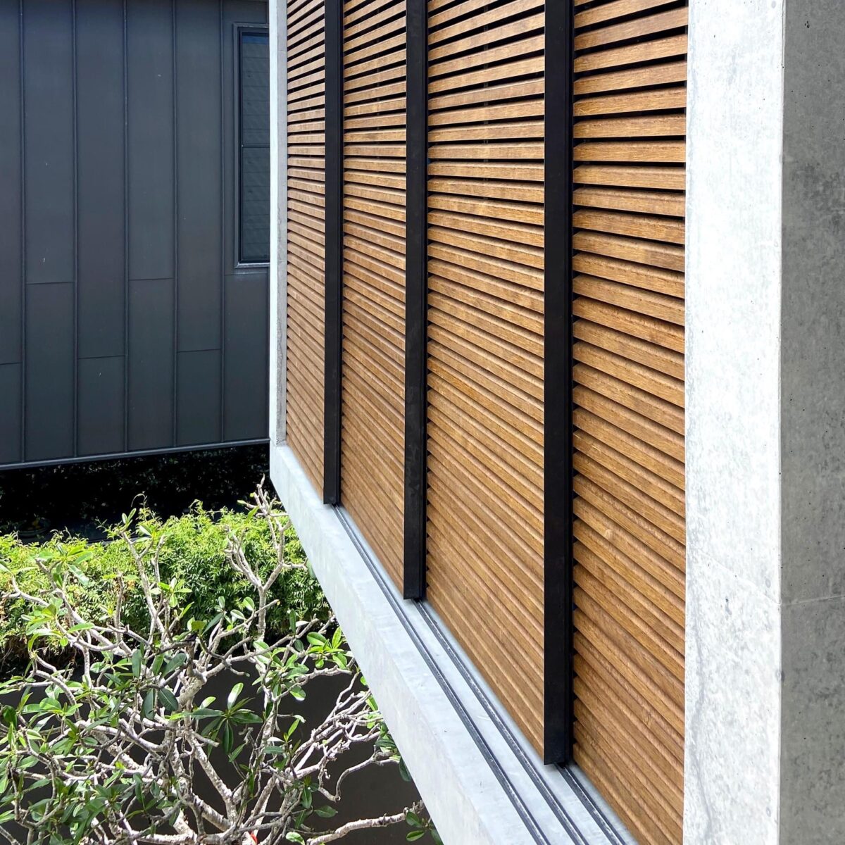 Accoya sliding screens - Accoya