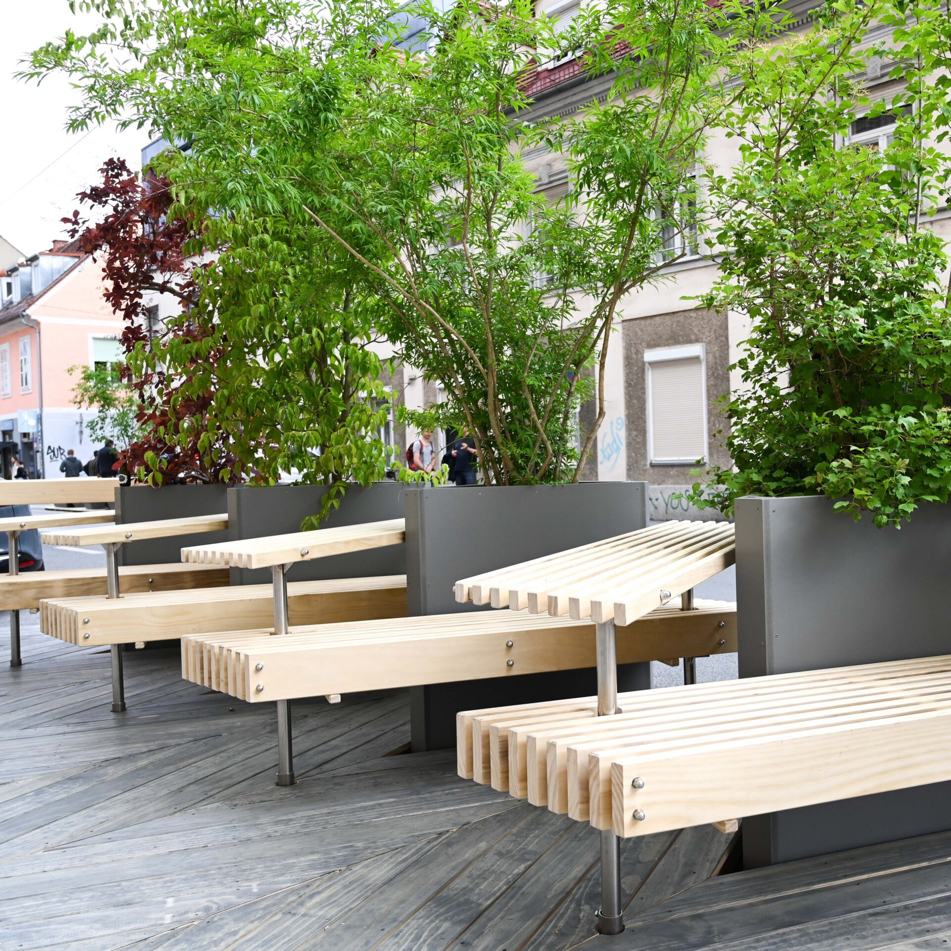 Accoya Parklets in Slow Street Graz | Nachhaltiger Stadtraum